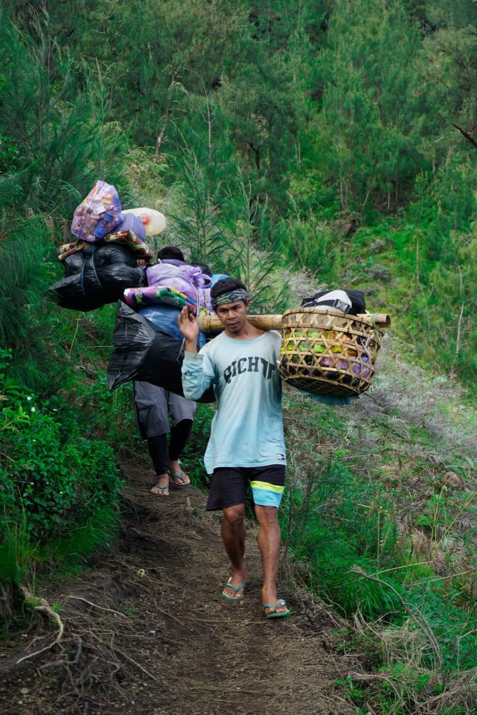 Rinjani guide porter | Rinjani Trekking Planner